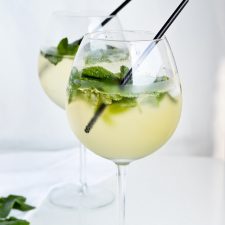 Light Hugo cocktail (elderflower Prosecco cocktail) - Sugar Salted
