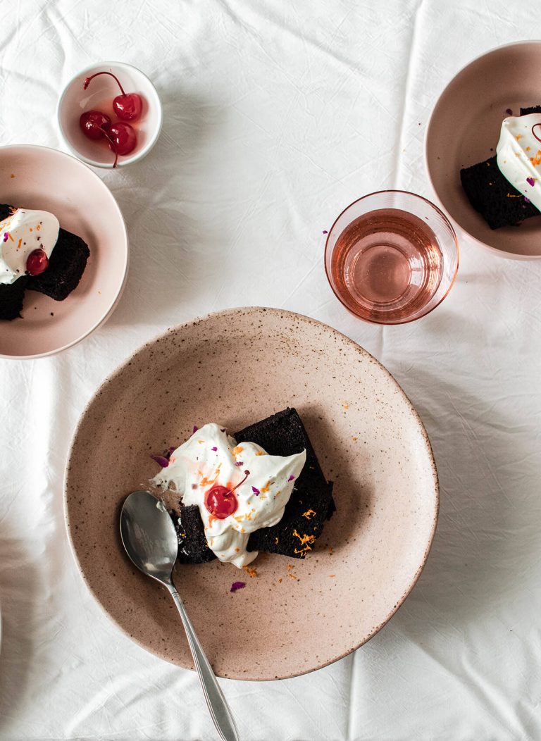 One chocolate cake - three ways to serve