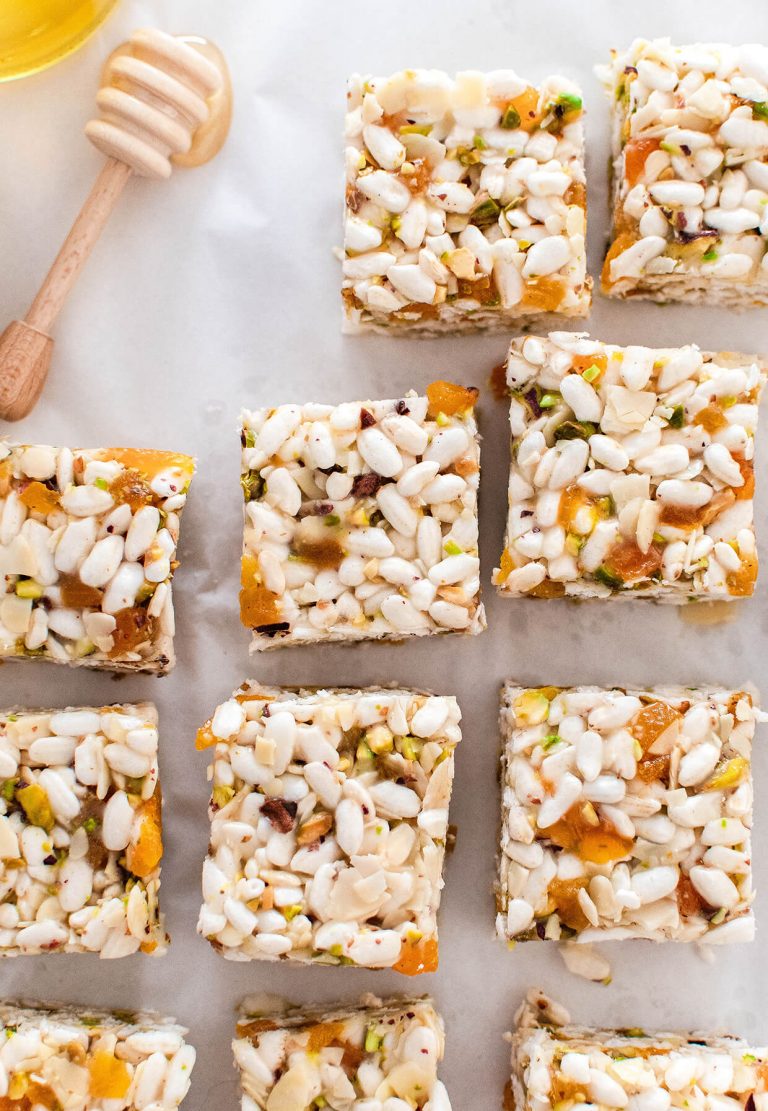 Coconut apricot puffed rice bars