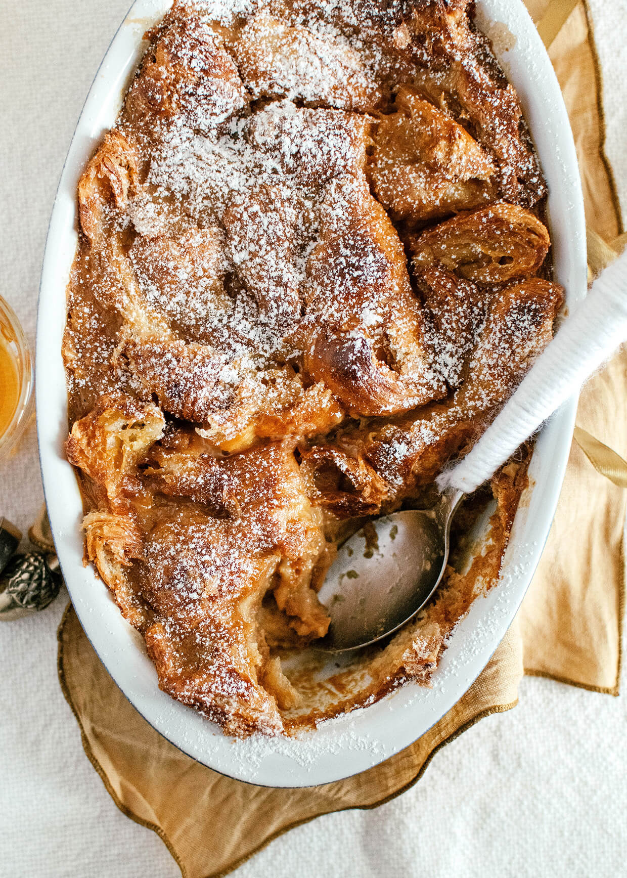 Caramel croissant pudding with rum