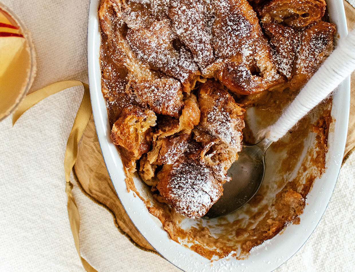 Caramel croissant pudding with rum