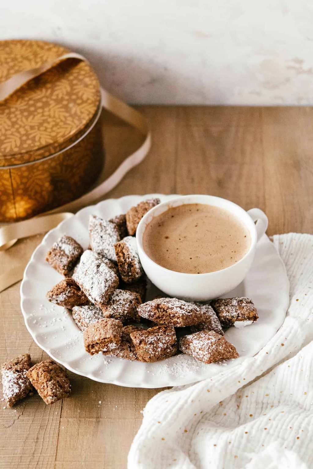 Italian crunchy almond cookies (Castagnelle) - Italian Christmas cookies